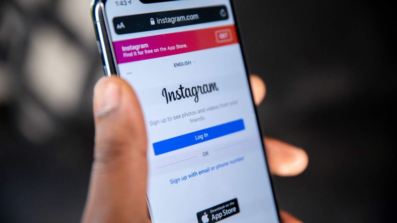 How To Change Your Location On Instagram In 2023 TechNadu